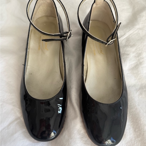 Bonpoint | Shoes | Bonpoint Girls Size 33 Black Patent Leather Dress ...